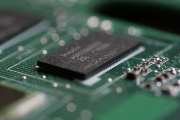 How Microcontrollers Power Embedded Systems – Selectron Wave Technologies